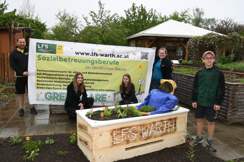 Green-Care-Hochbeet bei der Garten Tulln errichtet | LFS Warth